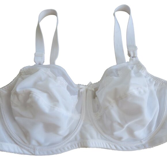 Bali | Intimates & Sleepwear | Vintage Bali White Nylon Underwire Bra ...
